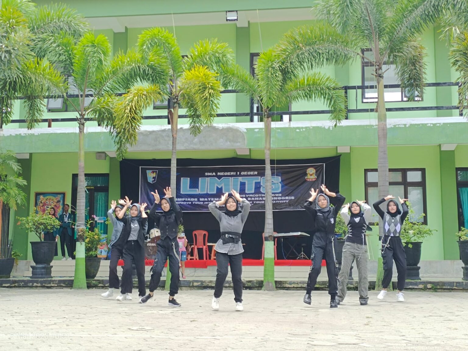 Pameran Karya dan Bazar Ekstrakurikuler | SMAN 1 Geger KAB. MADIUN